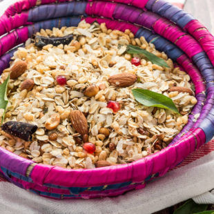 Oats Poha Chivda - Cook With Manali