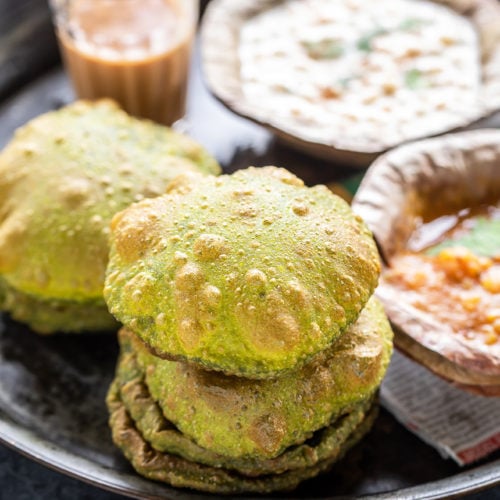 Spinach Puri (Palak Puri) - Cook With Manali