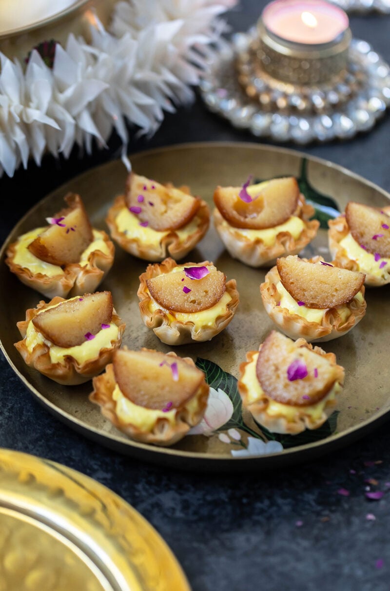 Gulab Jamun Rabdi Cups - Cook With Manali